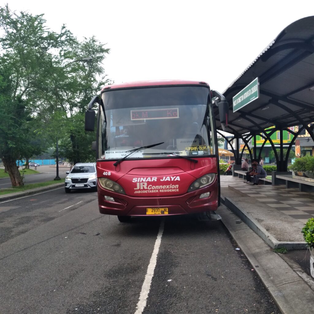Jadwal Bus JR Connexion Kota Wisata - aroundcibubur.com